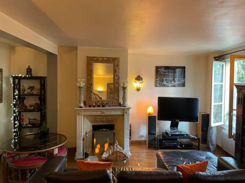 Appartement Sur Le Parvis De La Cathedrale - Senlis