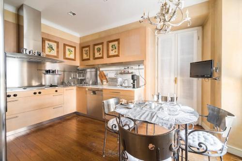Santa Giuliana Apartment - Como