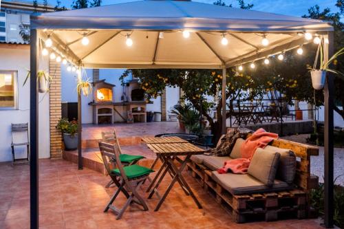 Orange Vibes Guest House - Paterna