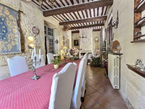 Chez Lydia - Osez la vie de chateau ! Pont du Gard, Uzès - Location ...