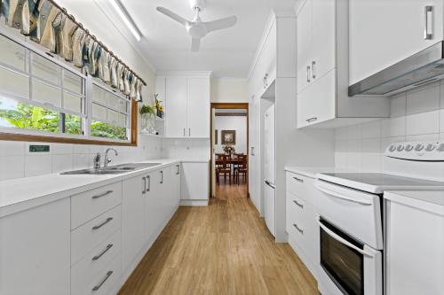 Birds 'N' Bloom Cottages - Yungaburra