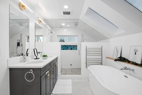 Rhone Retreat - Portland, OR