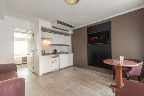 Apart Hotel Elite Las Condes - Las Condes