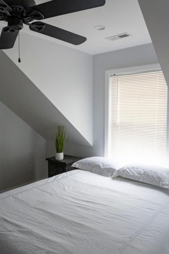 Queen Bed - Boston - Rm 3 - Arlington, MA