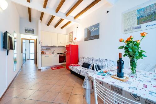 Guesthost - Parma Historic Center Apartment 7min From Duomo - Parma