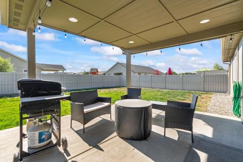 Modern Comfort Caldwell 3b2b Home Sleeps 8! - Caldwell, ID