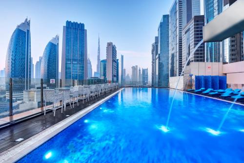 Swimming pool, Gevora Hotel - The Tallest Hotel in the World in Dubai