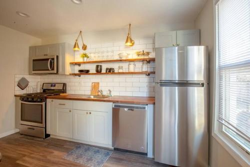 Beautiful One Bedroom City Oasis - Pittsburgh