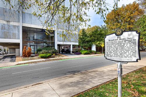 Music Row Studio Deals & Reviews, Nashville | LateRooms.com