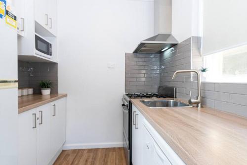 Bright And Sunny Gem On Hotham - St Kilda
