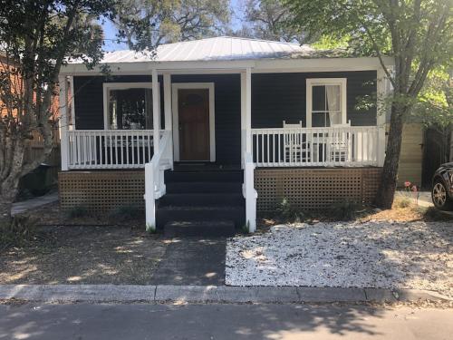 Chic Retreat In Downtown St Augustine - St. Augustine, FL