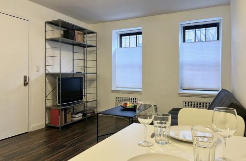 Close To All! 2-room Suite In A 1-family Townhouse - Brooklyn