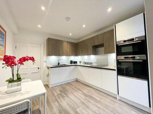 2bed, Private Garden & Fireplace, Near Water Of Leith - 에든버러