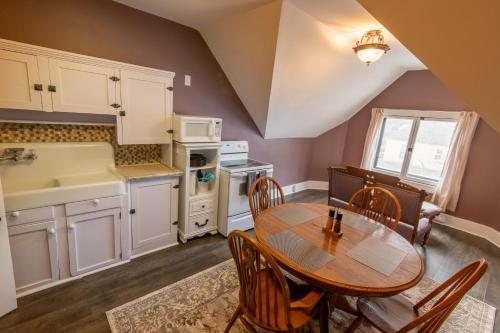 Pope House - Hist. Mansion - The Gold Rush Suite - Helena, MT