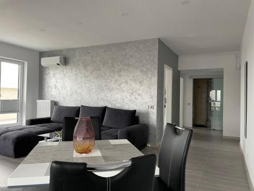 Penthouse 4 Rooms Terrace W18+w19 - 布加勒斯特
