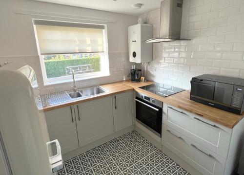 1 Bed / 1 Sofa Bed 'Scandi' Style Ground Floor Apartment - Yeovil