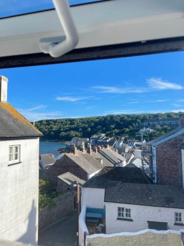 Seapink, Kingsand; Luxury Cornish Cottage With Seaviews, Bbq & Paddleboards - Plymouth