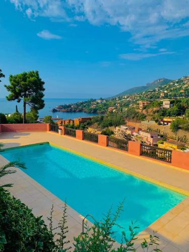 Superbe 2 Pieces - 4 Couchages - Clim - Parking - Piscine Residence - Théoule-sur-Mer