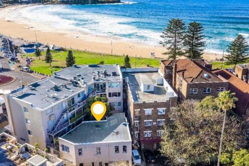 Large 4 Bed Beachside Haven 50m To Bondi Beach - Sydney