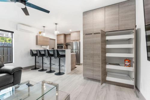 Lauderdale Modern 1 Bedroom 1 Bathroom With Private Backyard - Margate, FL