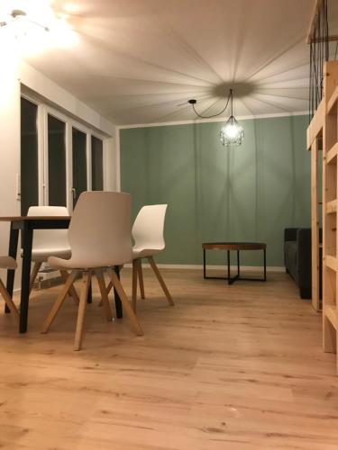 Vicinity Karli - Stilvolle Wohnung Mit Balkon Im Herzen Von Leipzig - Leipzig