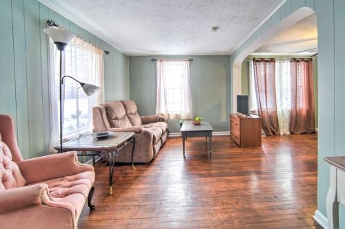 Eastlake Home W/ Patio < 1 Mi To Lake Erie! - Willoughby, OH