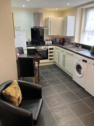 The Ocean Suite - 2 Minute Walk To The Lovely Beach Front Promernade Of Llandudno - Llandudno
