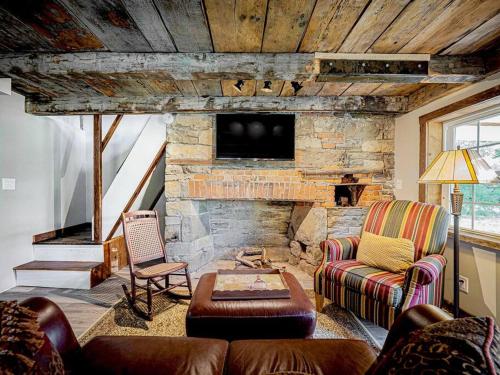 1786 Farm Cottage Honeymoon Suite Renovated 2022 - Middletown, NY
