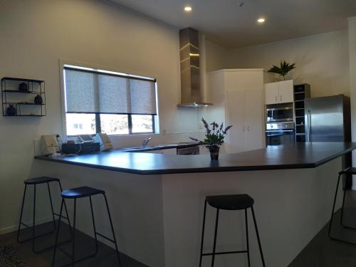 The Bowentown - Waihi Beach
