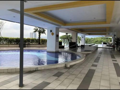 Ipoh City Centre Majestic10 Homestay Pool View 3 Mins Walking To Famous Food Places & 15mins To Old - Ipoh