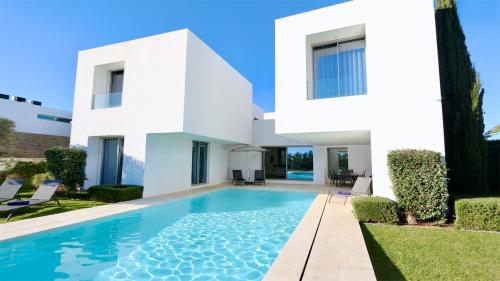 Villa Bea - Luxury Villa With Private Pool Heated Optional, Jacuzzi, Golf Views By Clever Details - ヴィラモウラ