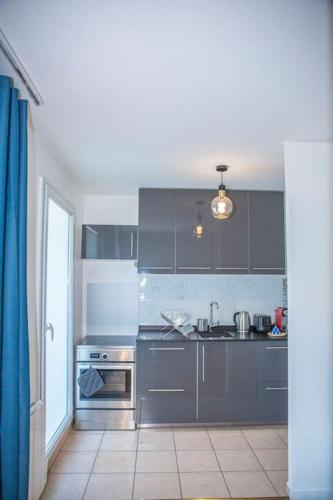Grand 2 Pieces Balcon Parking Porte Paris - Aubervilliers