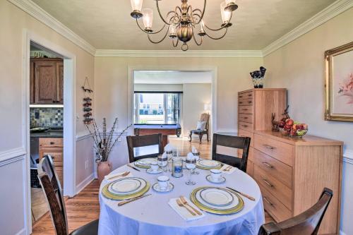 Spacious Chesapeake Home W/ Pool Table! - Suffolk, VA