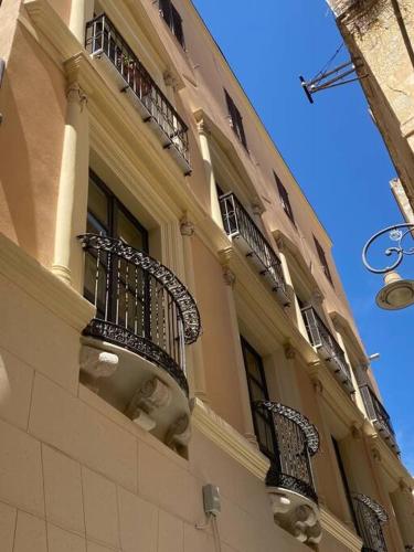 Casa Leonardo, A Panoramic View Of Cagliari With Free Car Parking - Cagliari