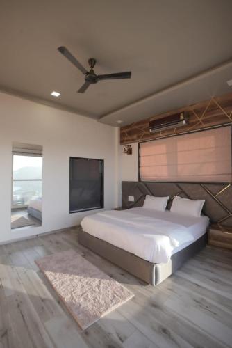 The Aquamarine villa in Igatpuri, India - reviews, prices | Planet of ...