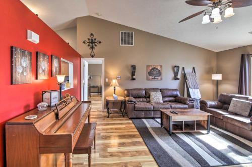 Family Home W/ Yard ~ 15 Mi To Downtown! - Indianapolis, IN