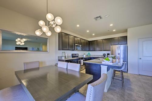 Visalia Home W/ Yard: 4 Mi To Downtown! - Visalia, CA