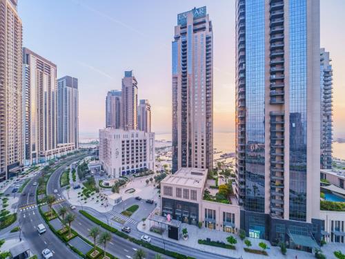 Incredible Waterfront Apt With Panoramic Views - Sharjah