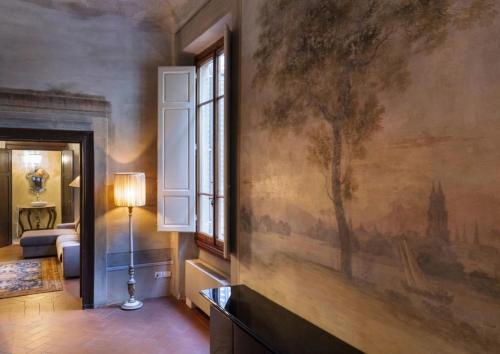 Renaissance Palace Noble Floor Apartment - Florence