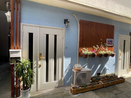 距离Namba Shinsaibashi麗子民宿 - Osaka, Japan