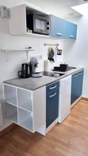 Le Petit Chateau Avesnois - Studio En Rez De Jardin Avec Terrasse Privee - Avesnes-sur-Helpe