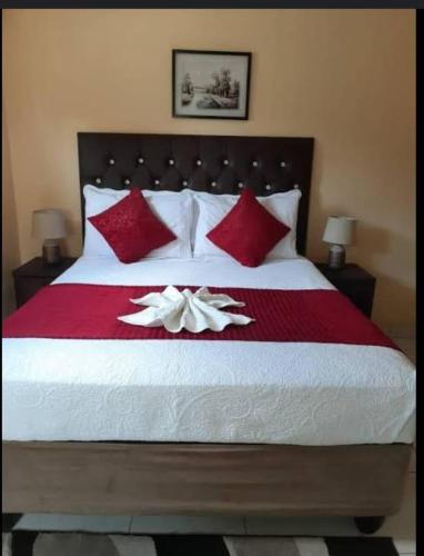 Florida Lake Guest House - Soweto