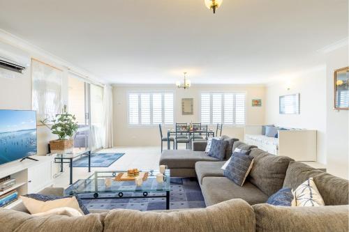 Laman Lodge, Unit 215 Laman Street - Port Stephens