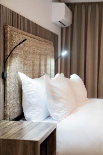 Zar Hotel, Amanzimtoti from $20pp - Book Now