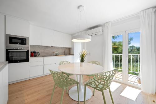 Hauzify I Apartament Westland - La Pineda