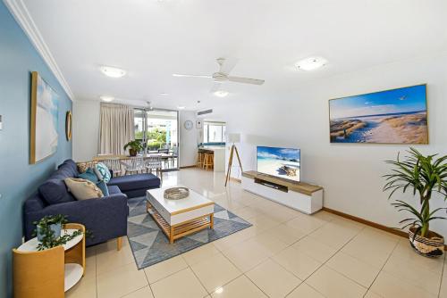 Central Coolum Penthouse With Rooftop Terrace - Coolum Beach