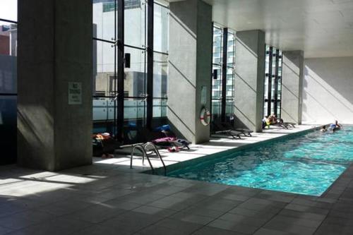 ◈Melbourne Cbd 2br 2bth Apt Indoor Pool & Balcony◈ - Melbourne