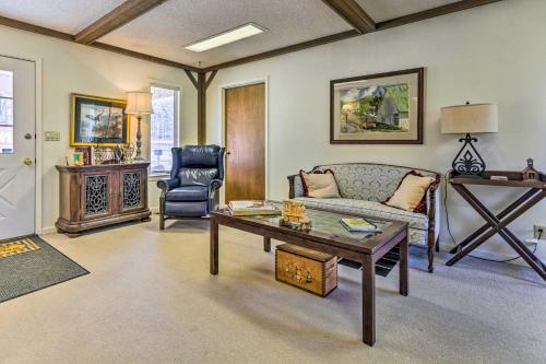 From $97 - Remote Williford Getaway Minutes to Spring River, Hardy, AR