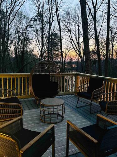 A Cozy Retreat - Clermont, GA