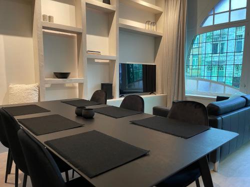 Historic 3 Bedroom Art-nouveau Apartment With Airconditioning - Walk To Station Gent Sint-pieters & - Ghent